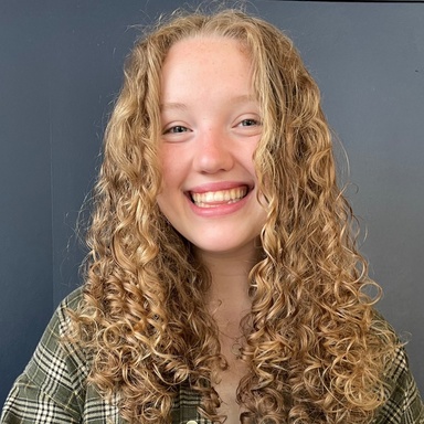 Ellie Wojcikowski | Honors Program - The University of Iowa